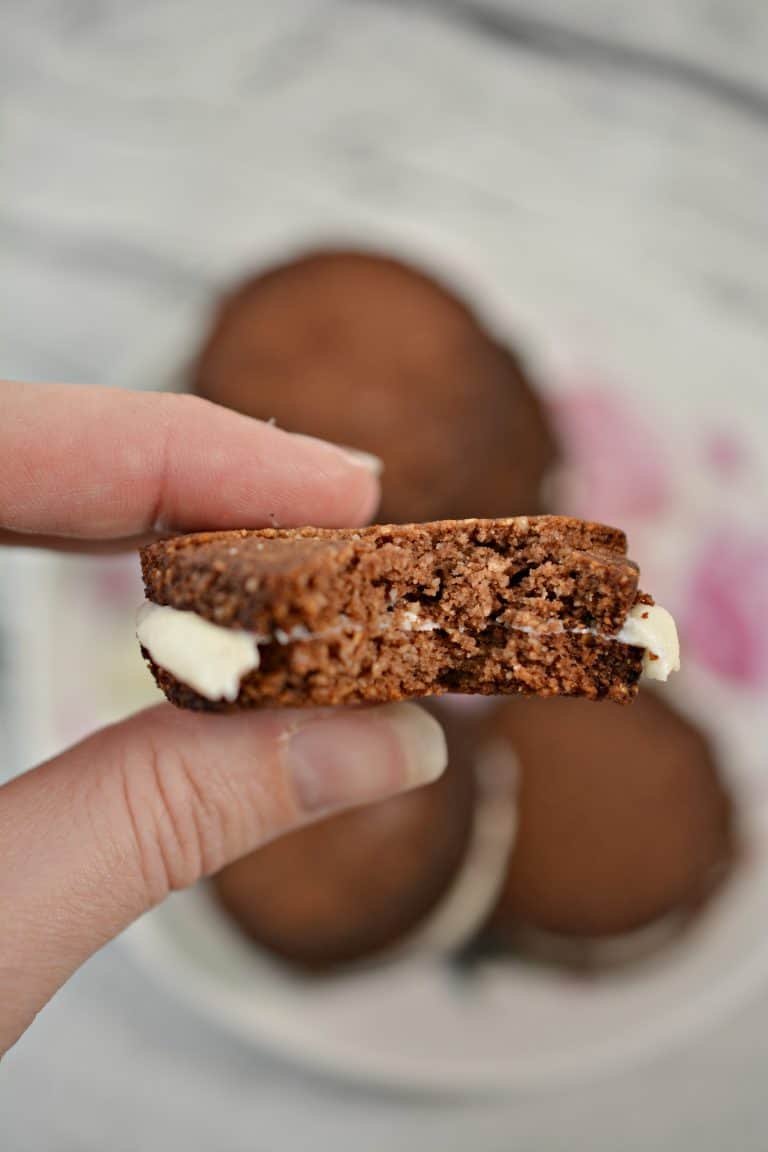 Keto Oreos - Easy Keto Oreo Cookie Copycat Recipe