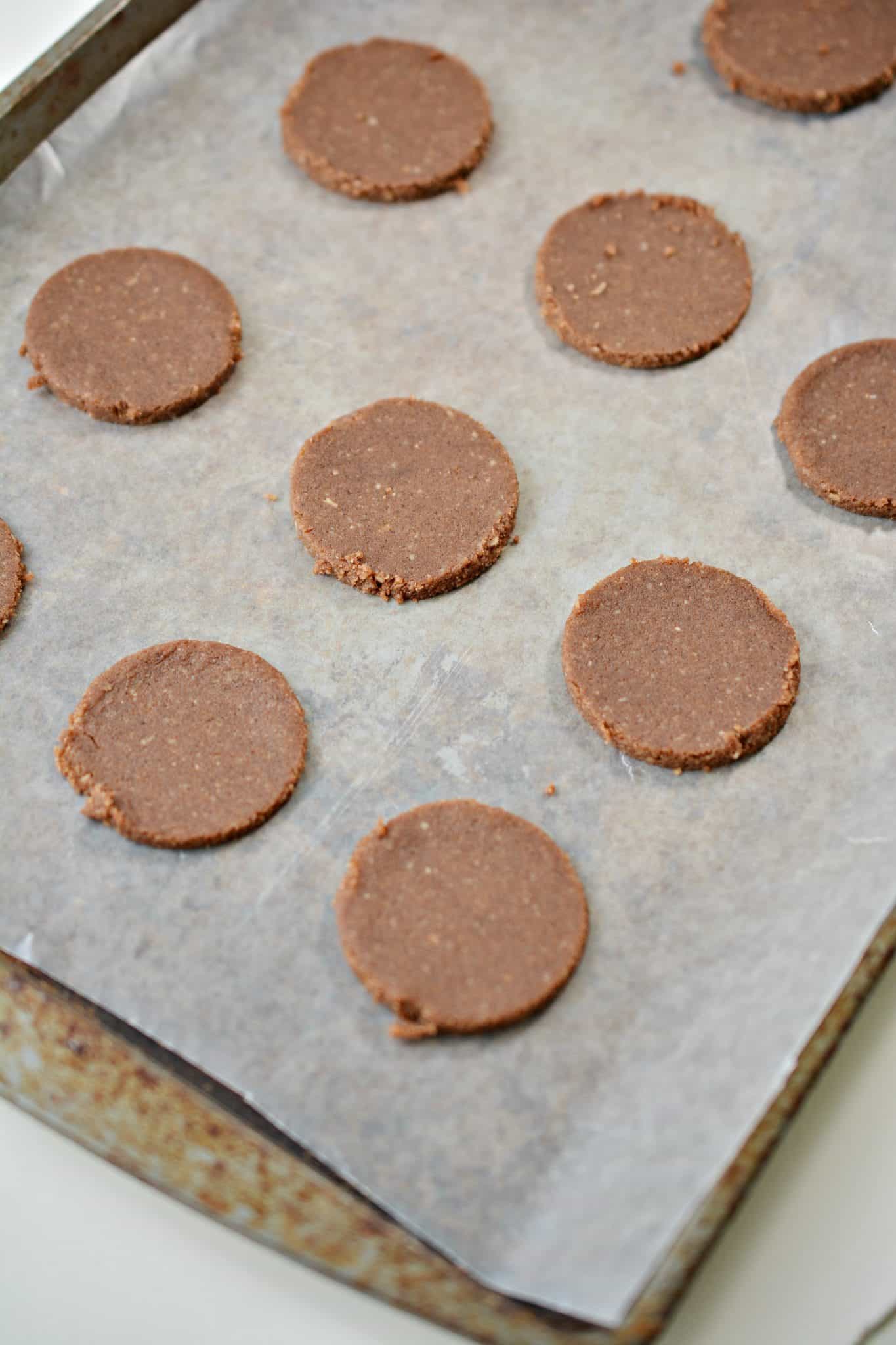 Keto Oreos - Easy Keto Oreo Cookie Copycat Recipe