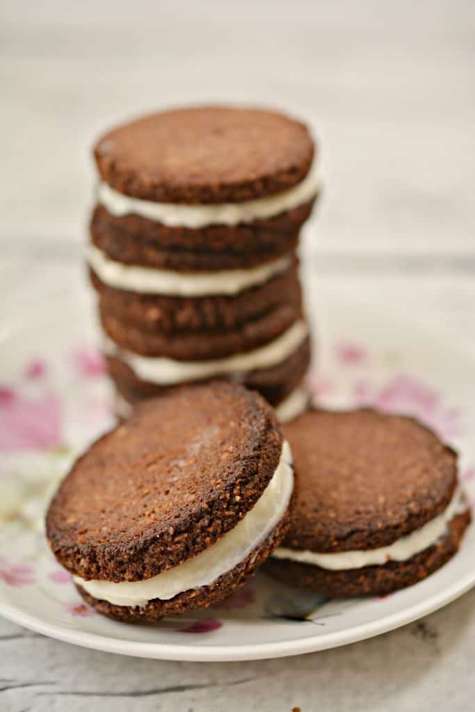 Keto Oreos - Easy Keto Oreo Cookie Copycat Recipe