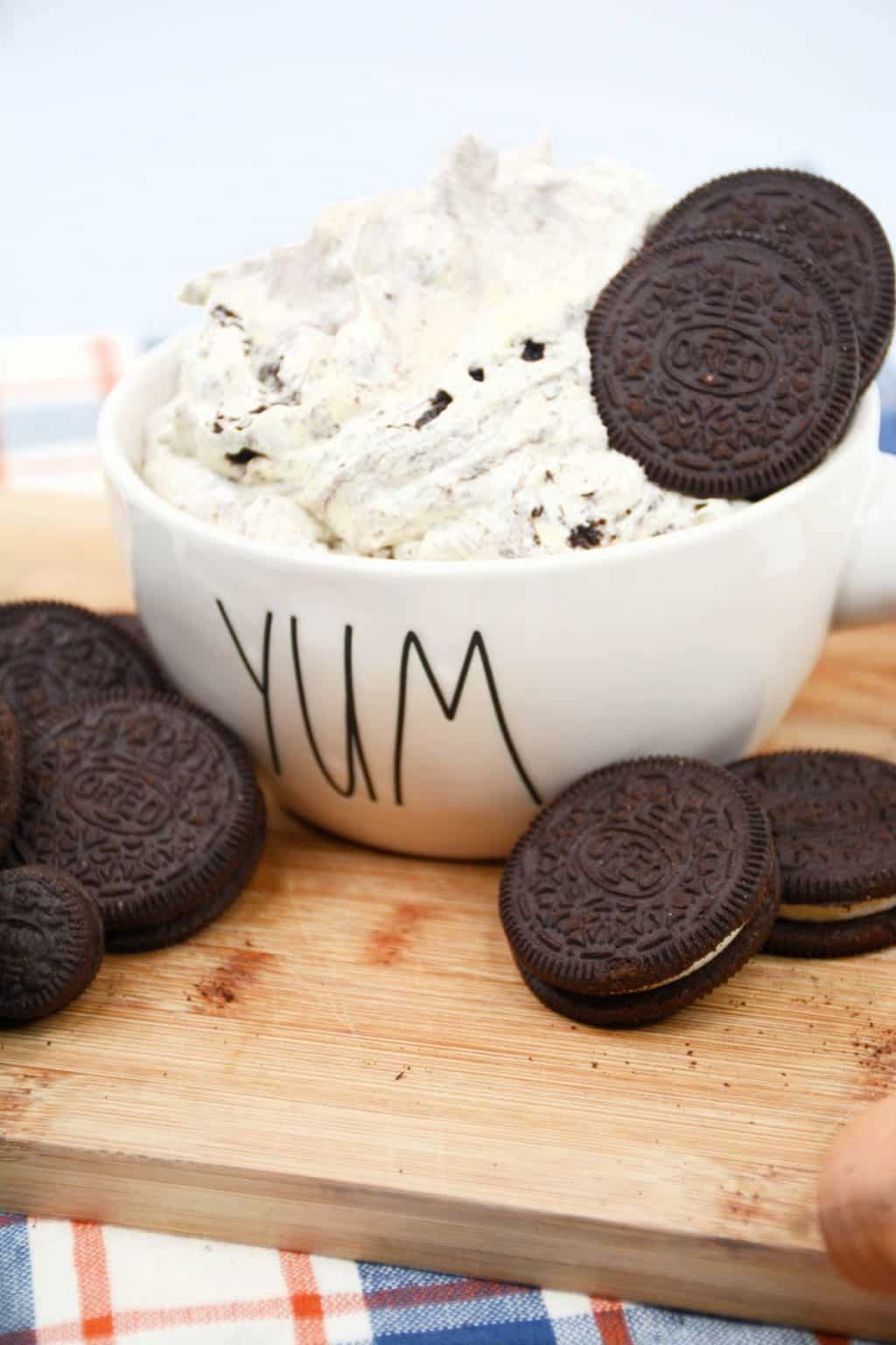Oreo Fluff - CheekyKitchen
