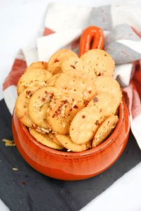 Ranch Ritz Crackers - CheekyKitchen