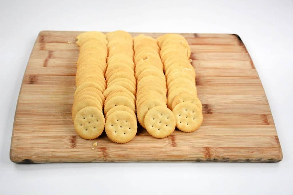 Ranch Ritz Crackers - CheekyKitchen