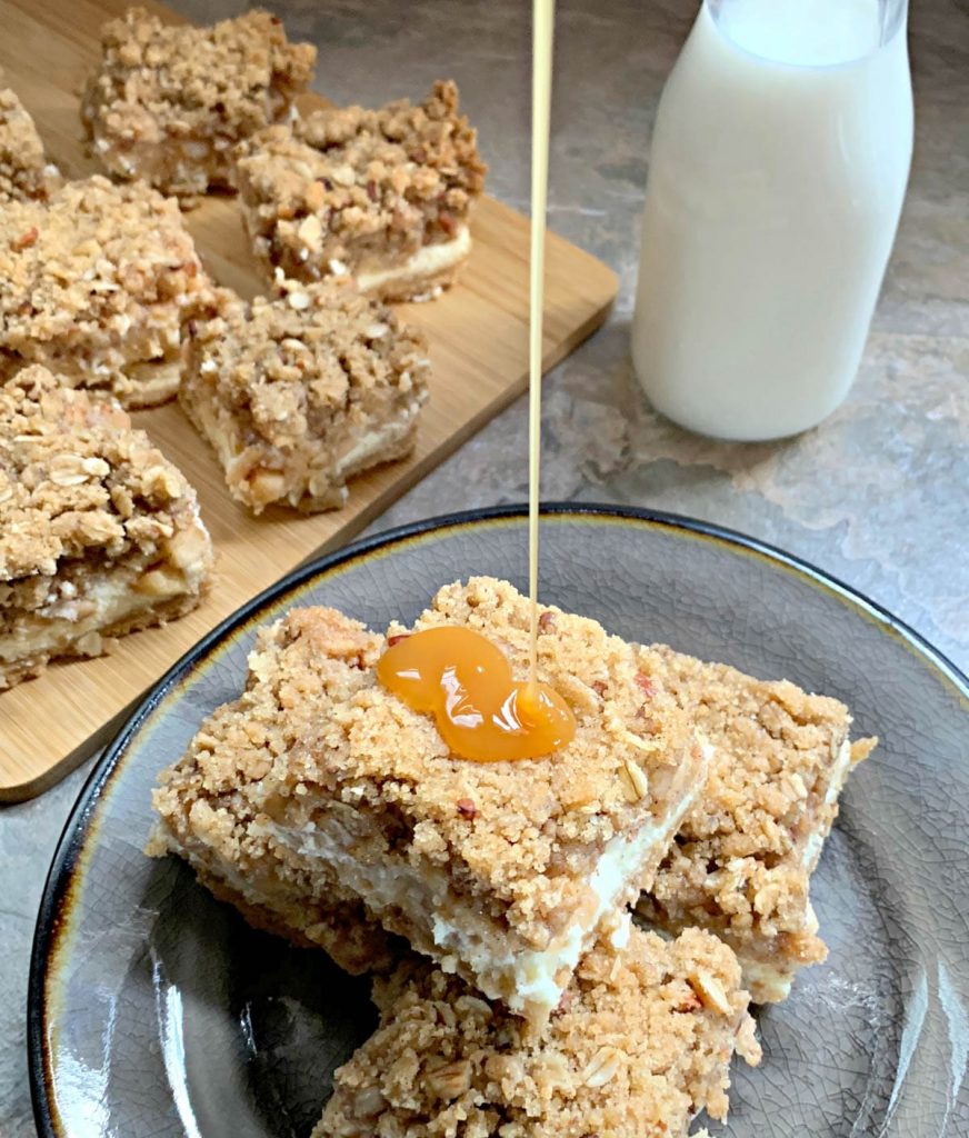 Apple Cheesecake Bars - CheekyKitchen