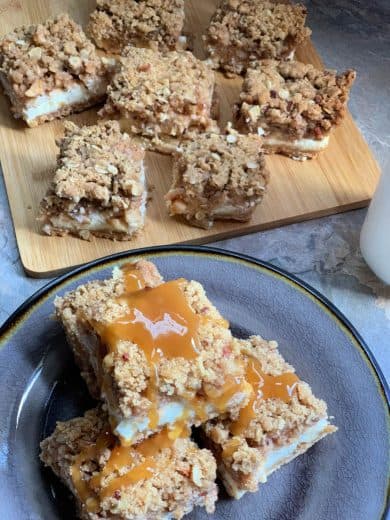 Apple Cheesecake Bars - CheekyKitchen