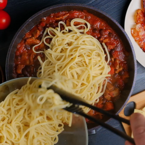 Cowboy Spaghetti - CheekyKitchen