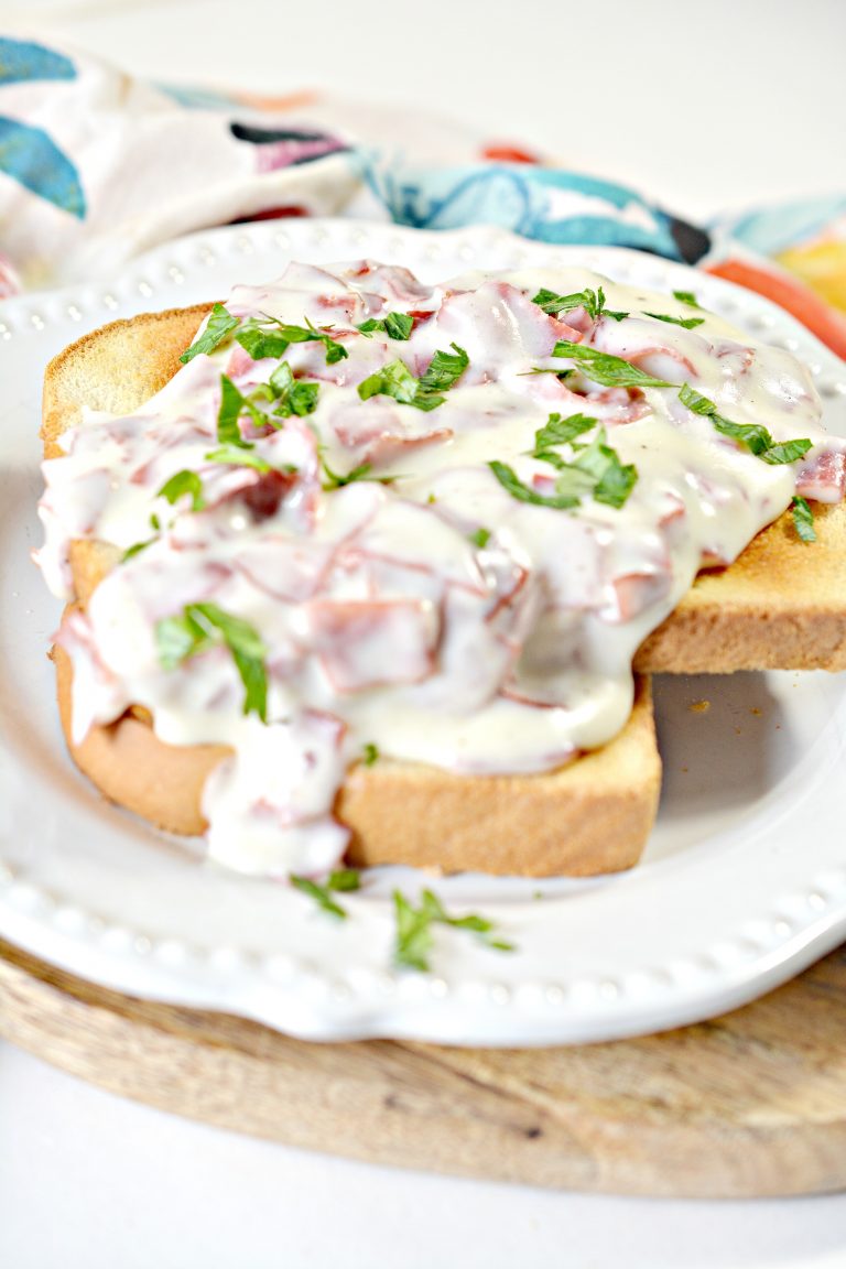 Creamed Chipped Beef on Toast - CheekyKitchen