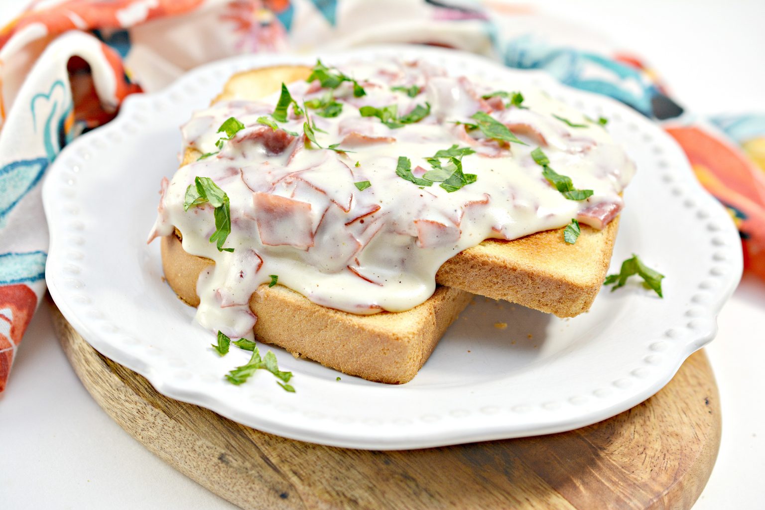 Creamed Chipped Beef on Toast - CheekyKitchen