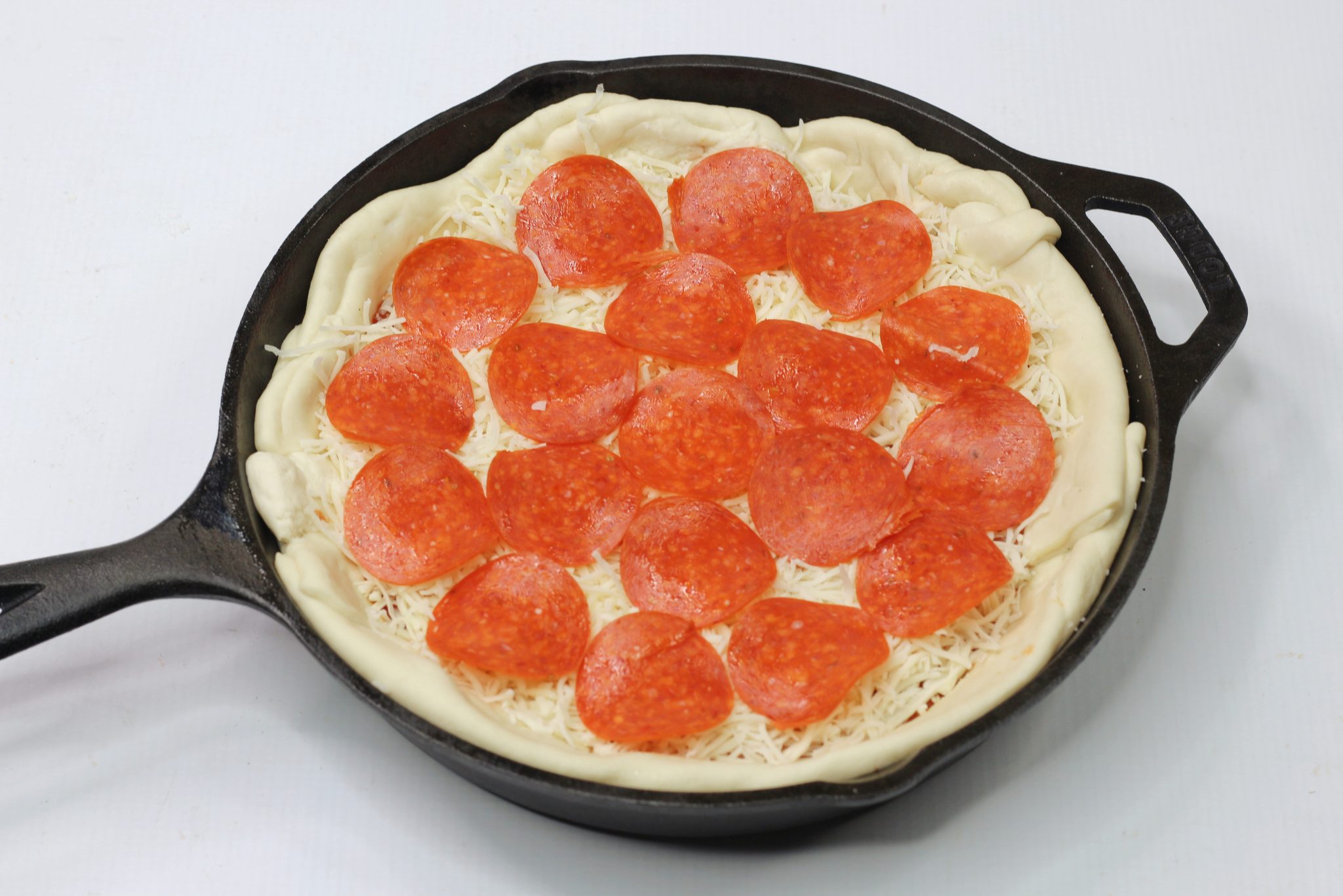 Chicago Style Deep Dish Pizza - CheekyKitchen