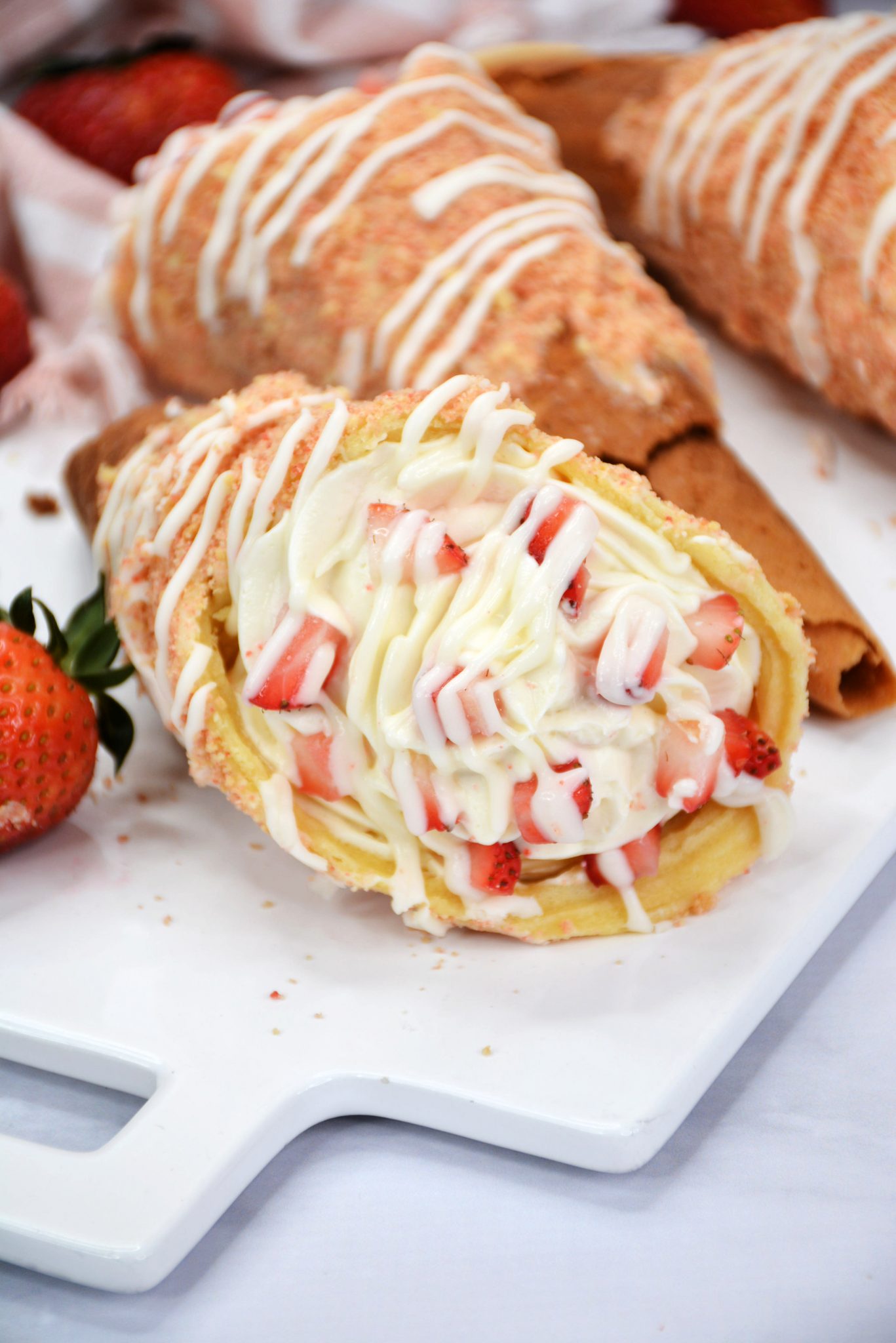 Strawberry Crunch Cheesecake Cones - CheekyKitchen
