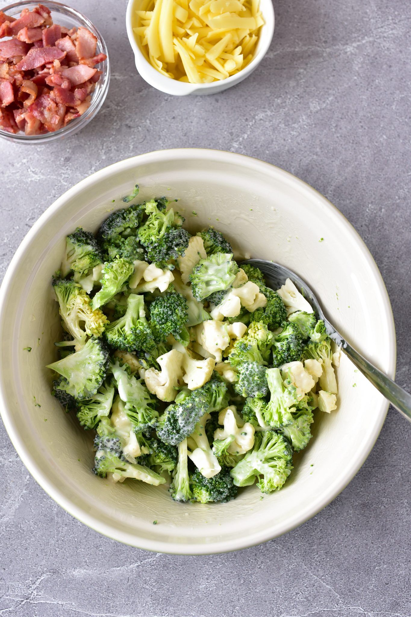 AMISH BROCCOLI SALAD - CheekyKitchen
