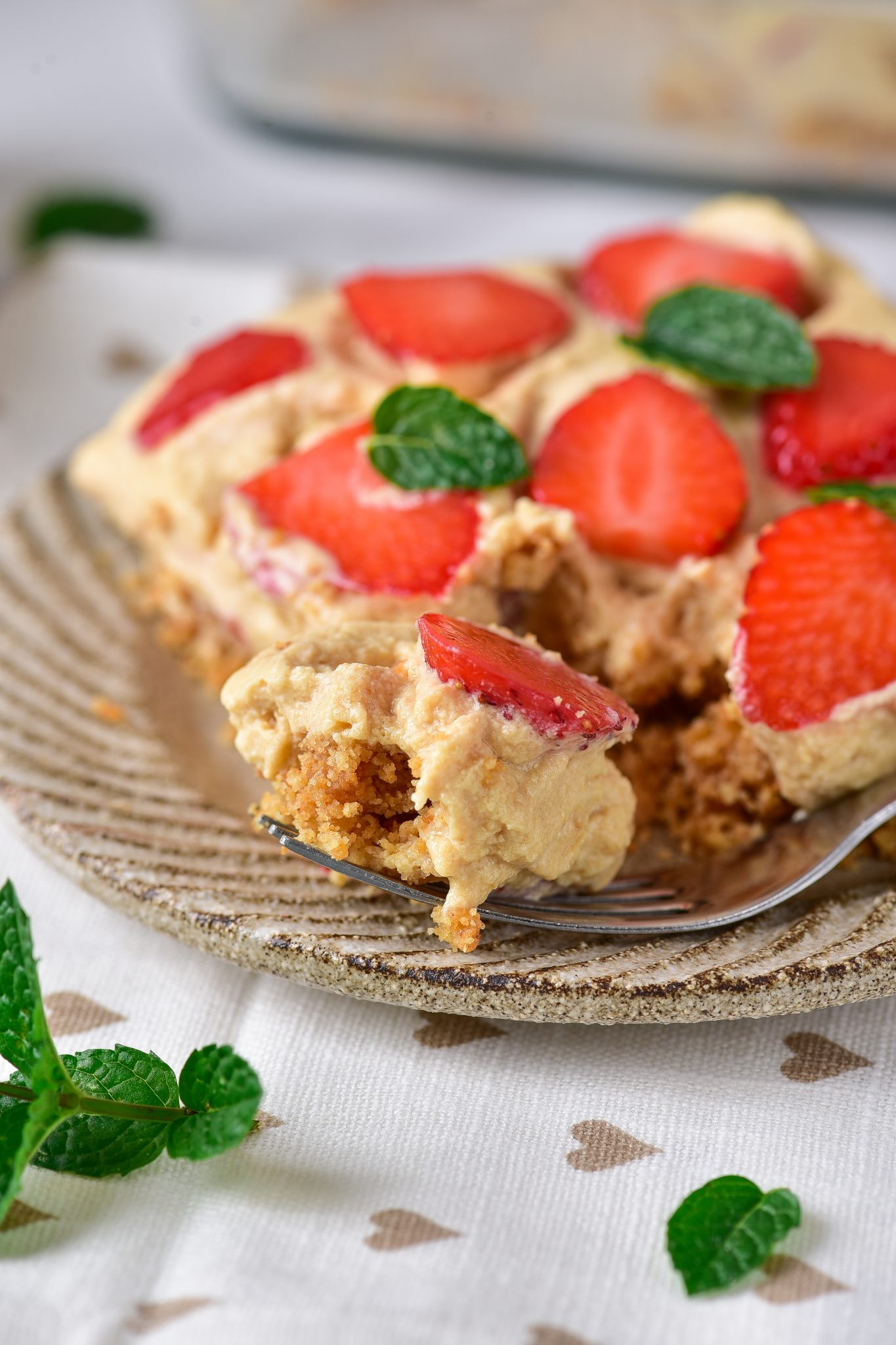 No Bake Sugar-Free Strawberry Cheesecake - CheekyKitchen