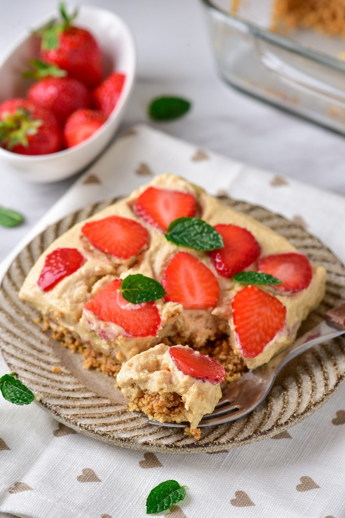 No Bake Sugar-Free Strawberry Cheesecake - CheekyKitchen