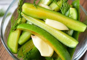 Refrigerator Dill Pickles - CheekyKitchen