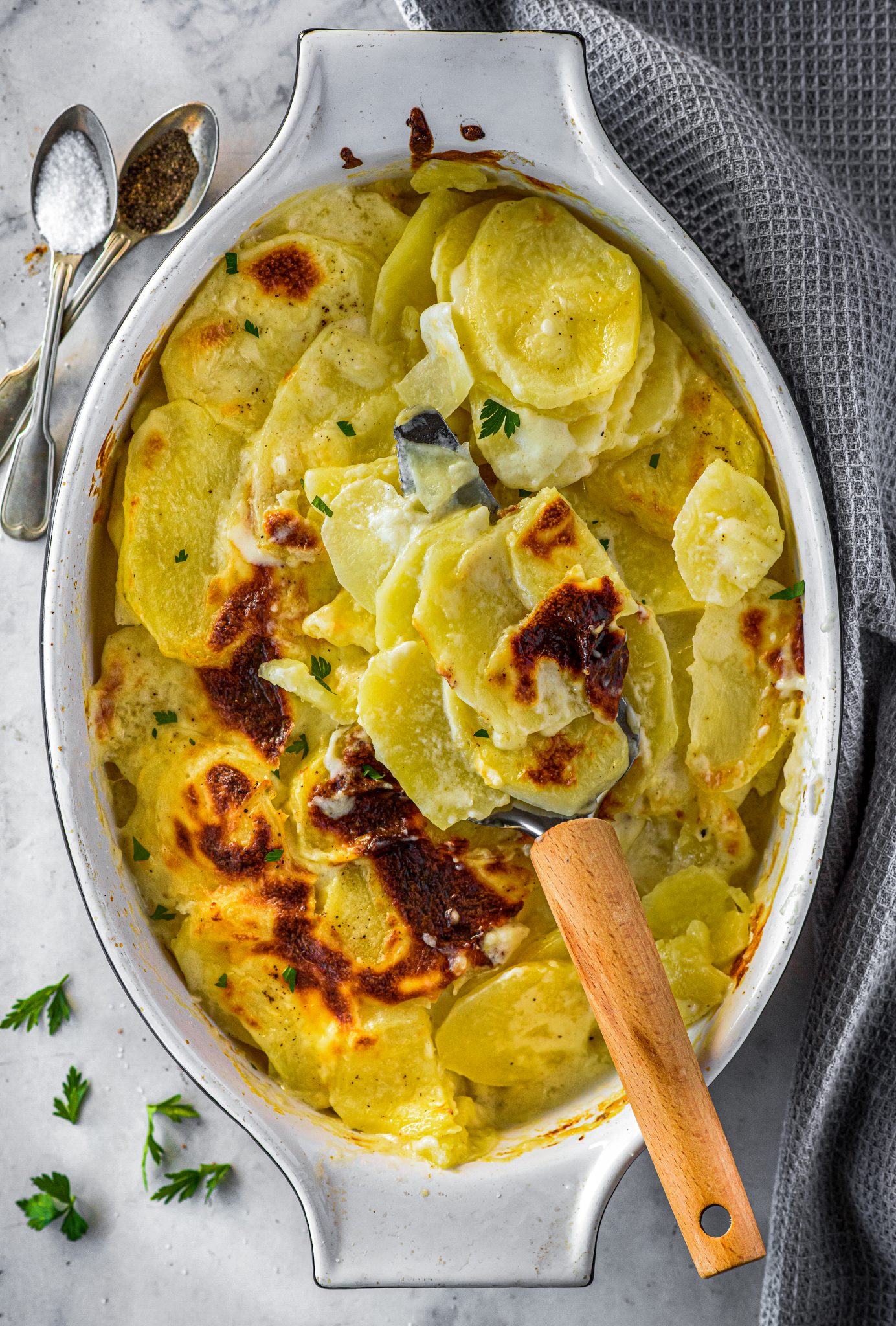 Cheesy Scalloped Potatoes Recipe - CheekyKitchen