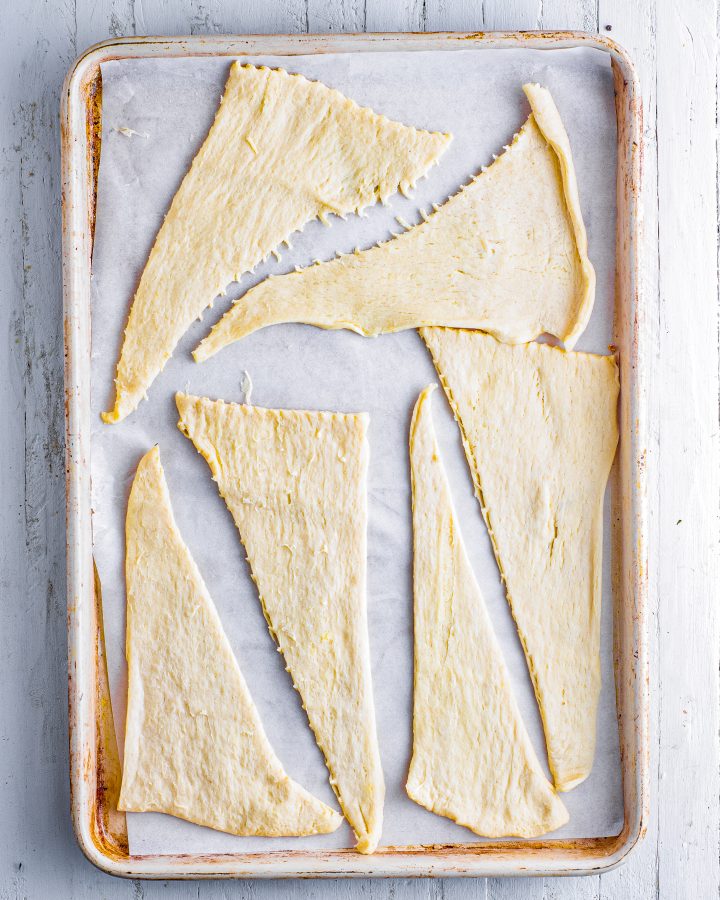 Cinnamon Roll Crescents - CheekyKitchen