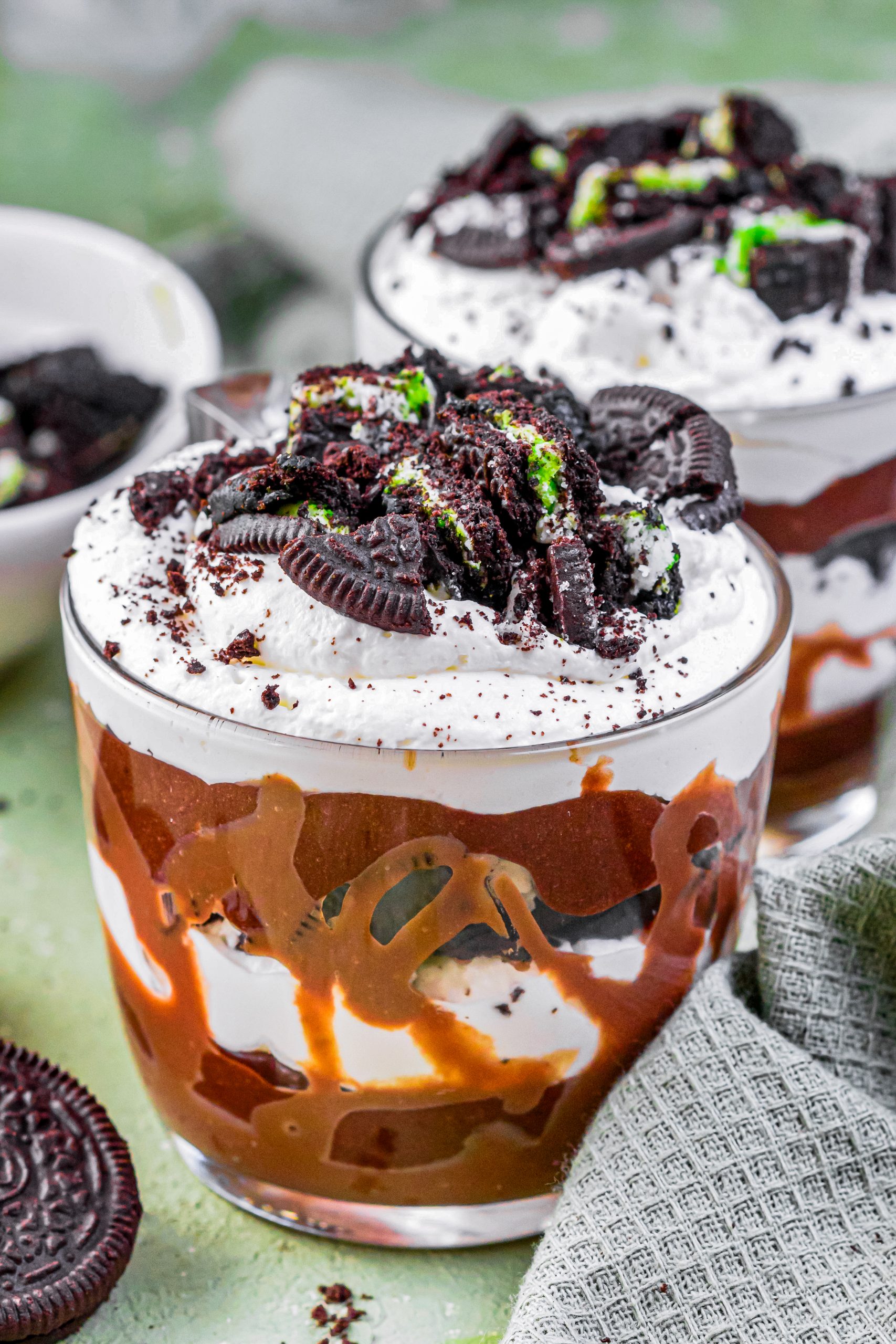 Baileys Chocolate Mint Pudding Parfaites - CheekyKitchen