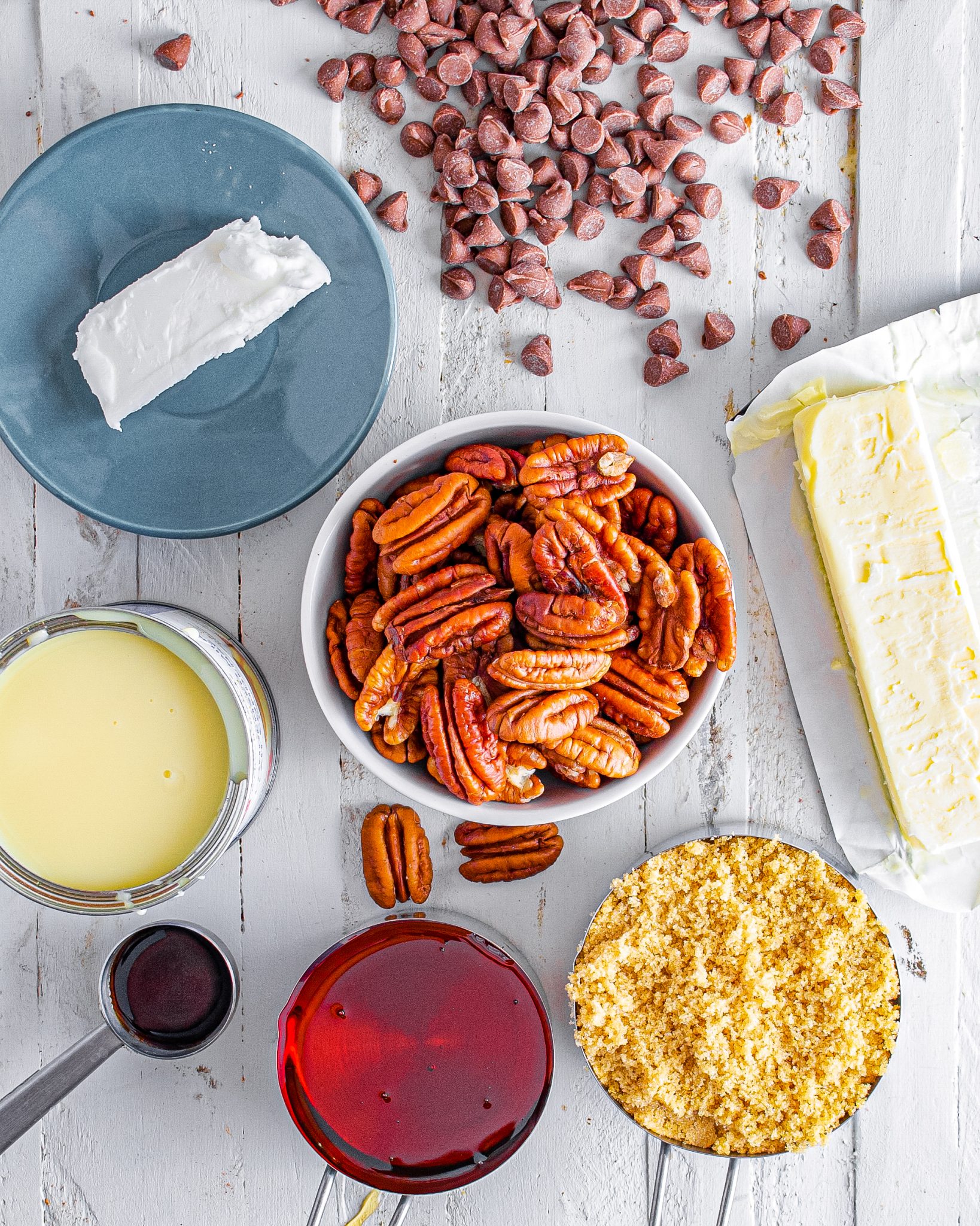 Chocolate Pecan Turtle Clusters - CheekyKitchen