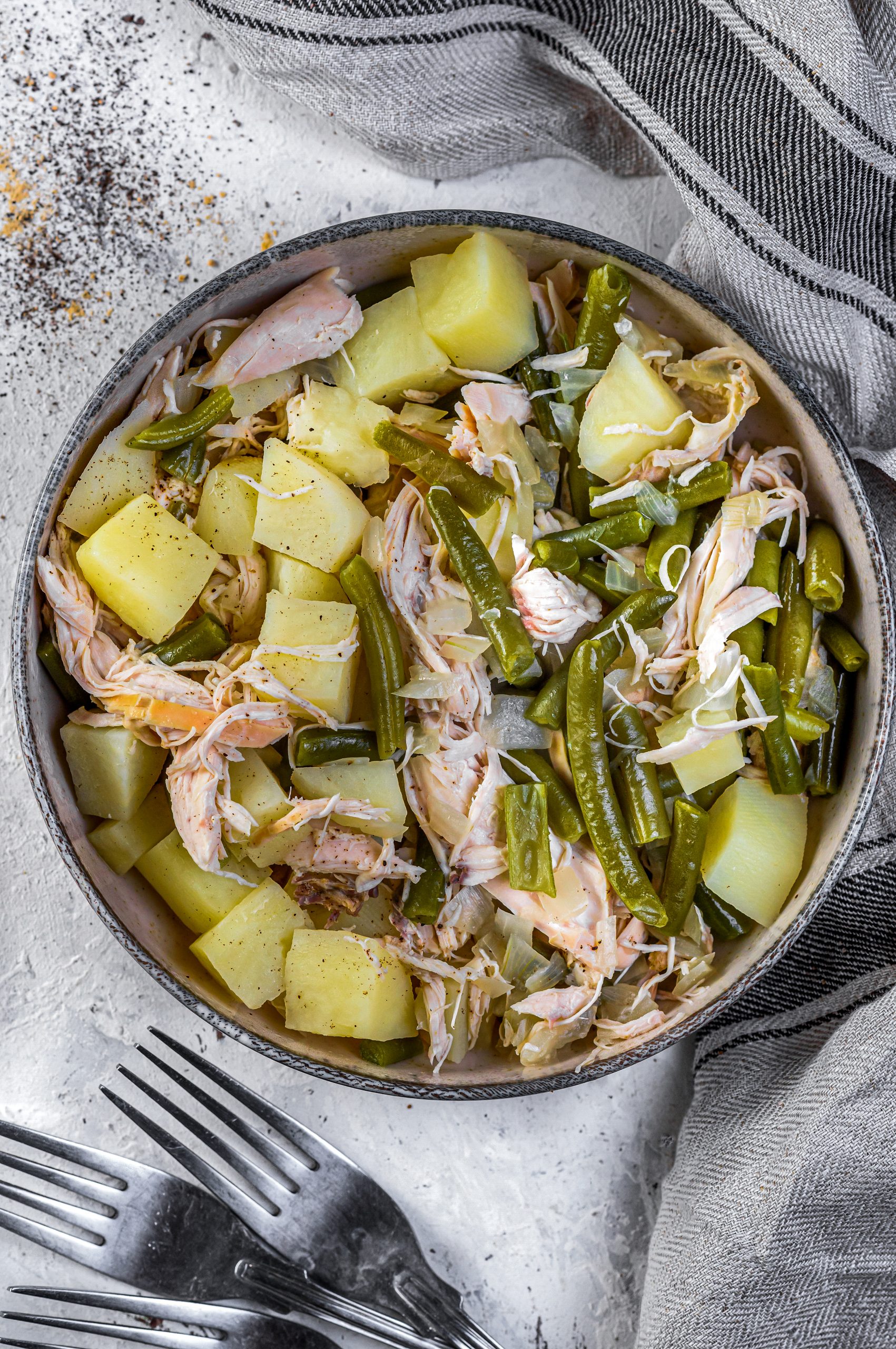 Country Style Green Beans with Red Potatoes Recipe - CheekyKitchen