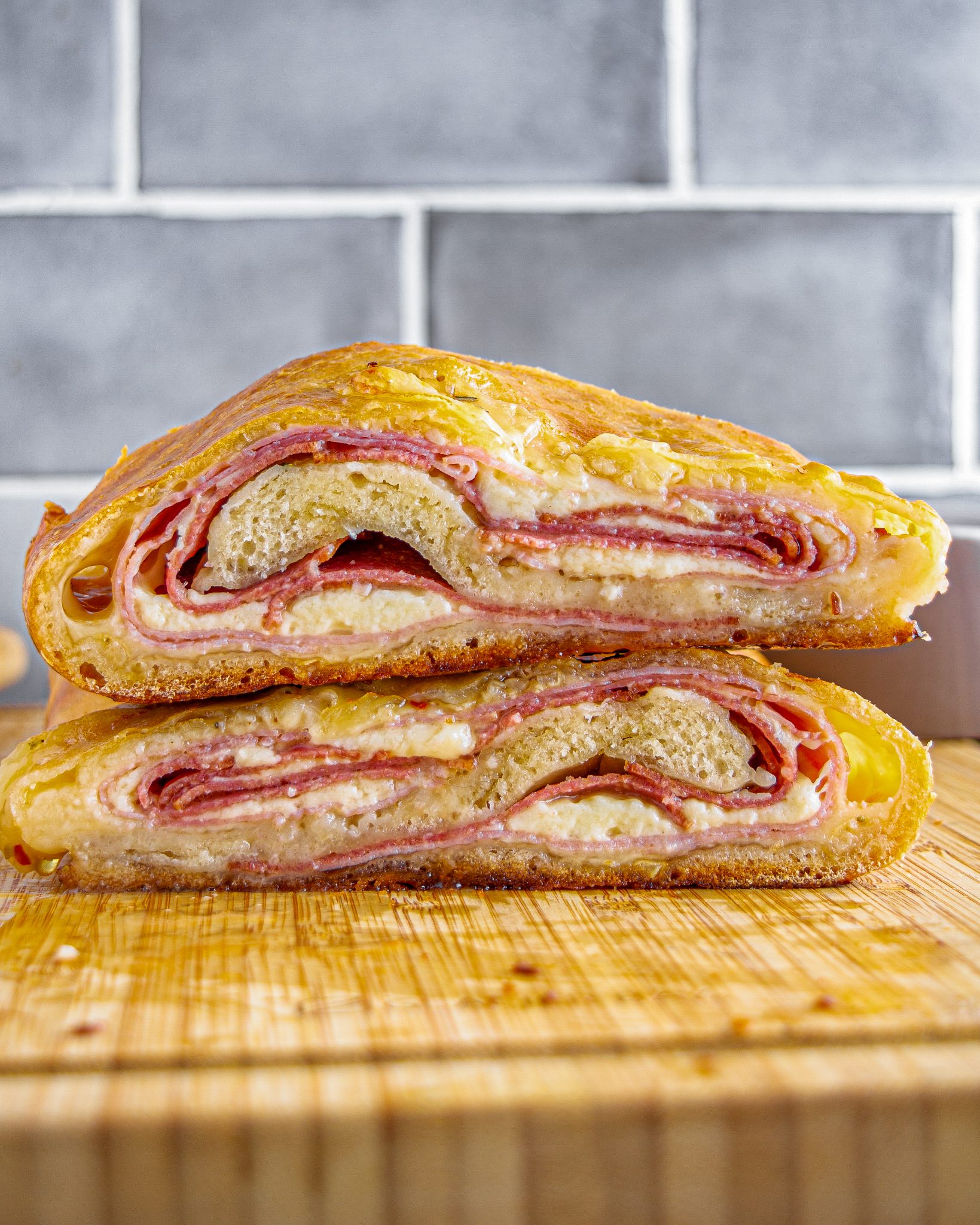 Italian Stromboli - CheekyKitchen