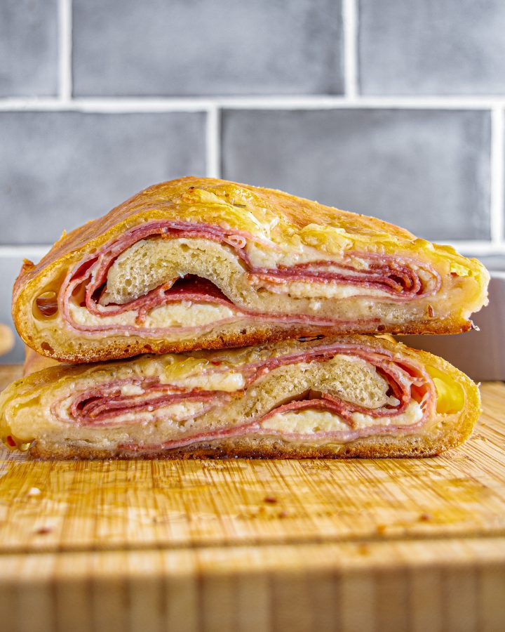 Italian Stromboli - CheekyKitchen