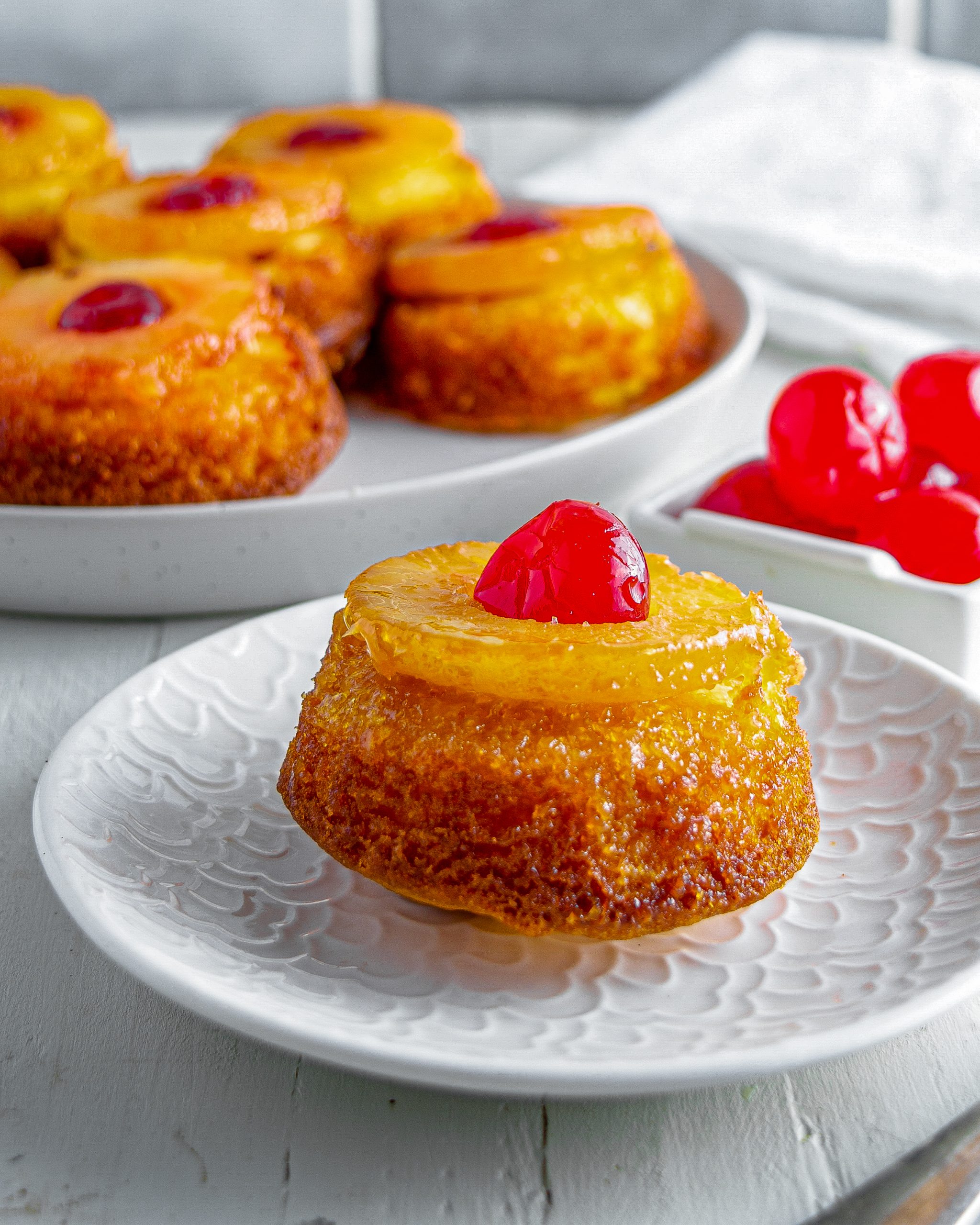 Mini pineapple upside-down cakes - CheekyKitchen