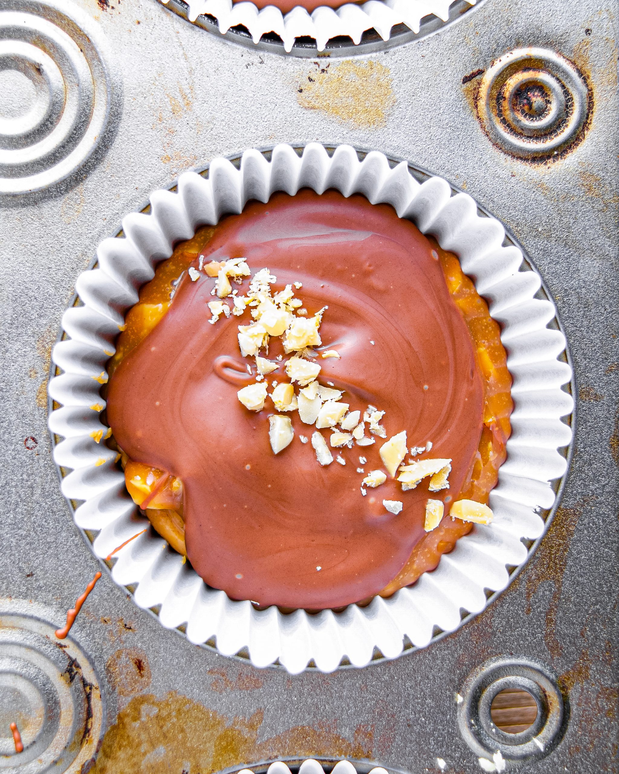 Snickers Snack Cups - CheekyKitchen